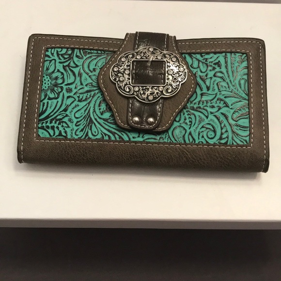 P & G Collection | Bags | P G Collection Western Style Wallet | Poshmark